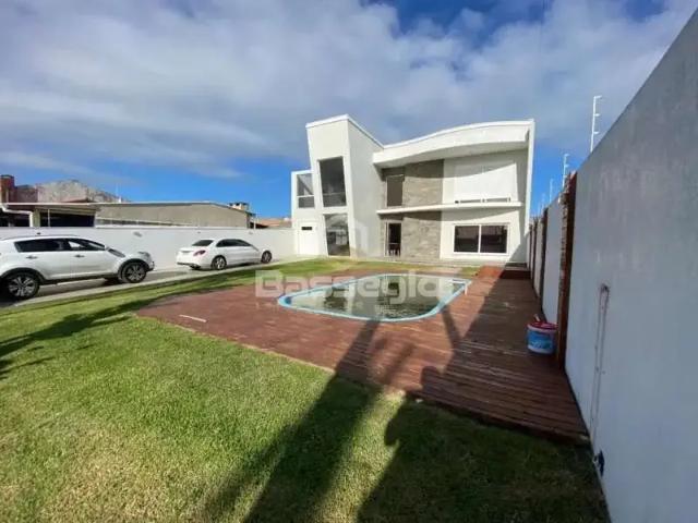 Casa / Sobrado para Venda em Tramandaí/RS São José 4 Quartos