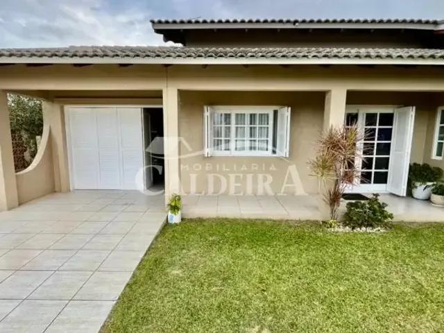 Casa / Sobrado para Venda em Tramandaí/RS São José 3 Quartos