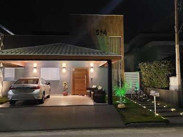 Casa / Sobrado para Venda em Tremembé/SP Campos do Conde 4 Quartos