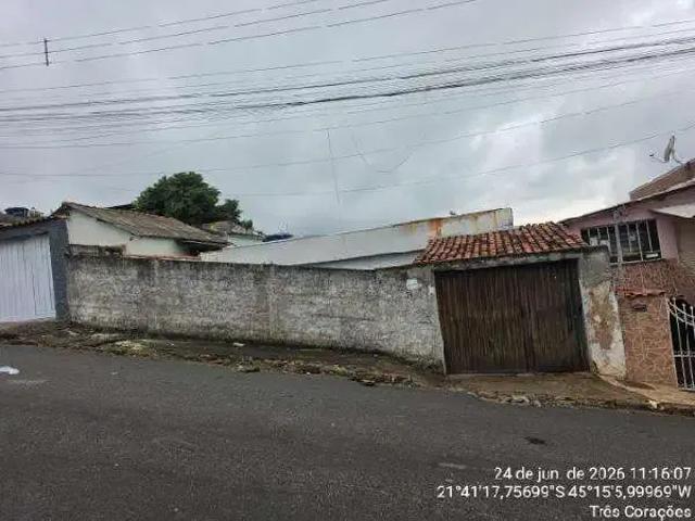 Casa / Sobrado para Venda em Três Corações/MG Rio do Peixe 3 Quartos