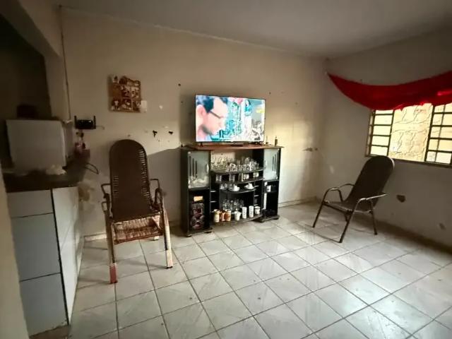 Casa / Sobrado para Venda em Trindade/GO Conjunto Dona Iris II 2 Quartos