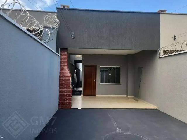 Casa / Sobrado para Venda em Trindade/GO Jardim Decolores 2 Quartos