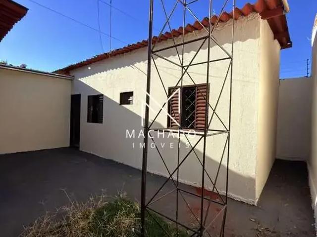Casa / Sobrado para Venda em Trindade/GO Jardim Floresta 3 Quartos