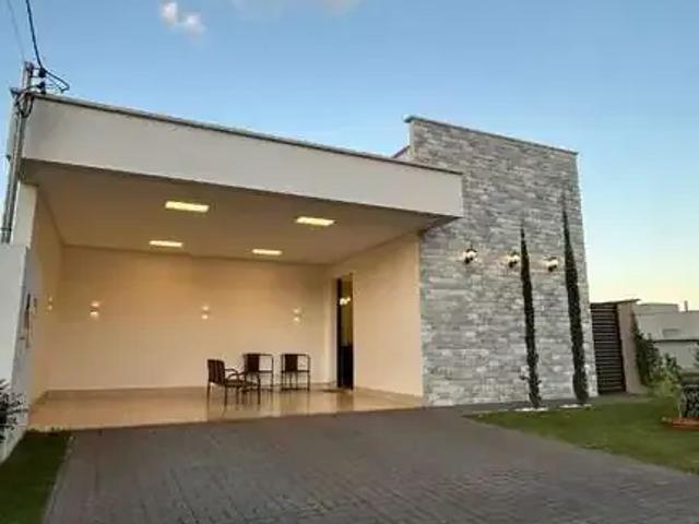 Casa / Sobrado para Venda em Trindade/GO Parqville Quaresmeira 4 Quartos