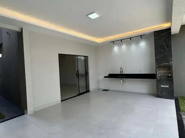 Casa / Sobrado para Venda em Trindade/GO Setor Sul 3 Quartos