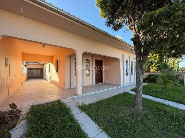 Casa / Sobrado para Venda em Tubarão/SC Centro 3 Quartos