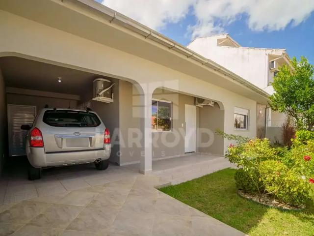 Casa / Sobrado para Venda em Tubarão/SC Centro 3 Quartos
