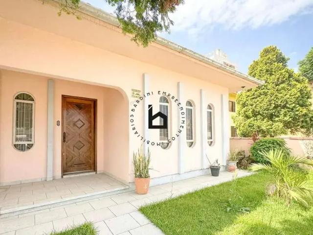 Casa / Sobrado para Venda em Tubarão/SC Centro 3 Quartos