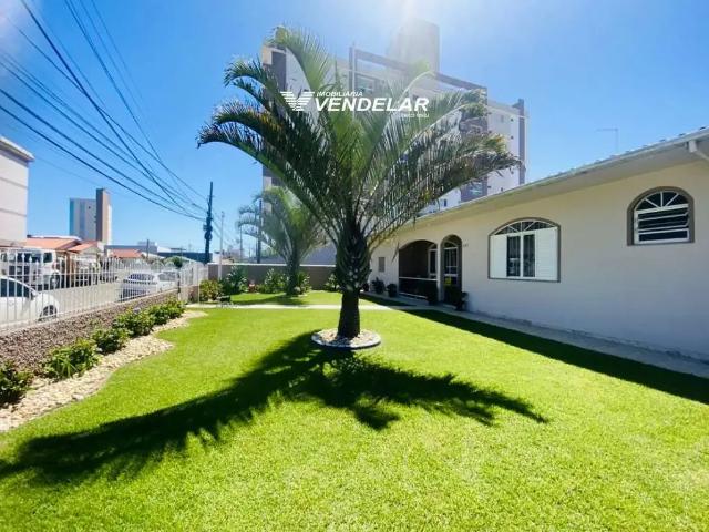 Casa / Sobrado para Venda em Tubarão/SC Centro 4 Quartos