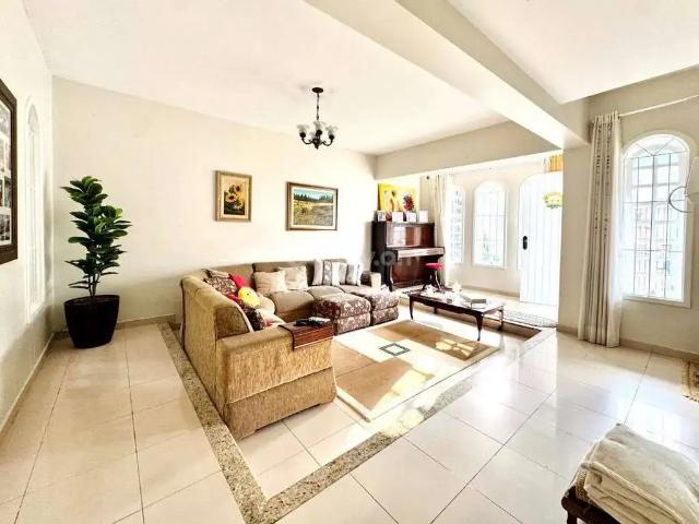 Casa / Sobrado para Venda em Tubarão/SC Centro 4 Quartos