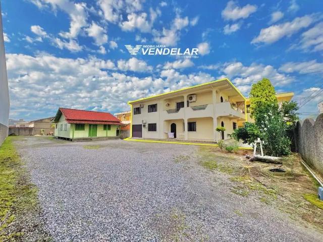 Casa / Sobrado para Venda em Tubarão/SC Humaitá 4 Quartos