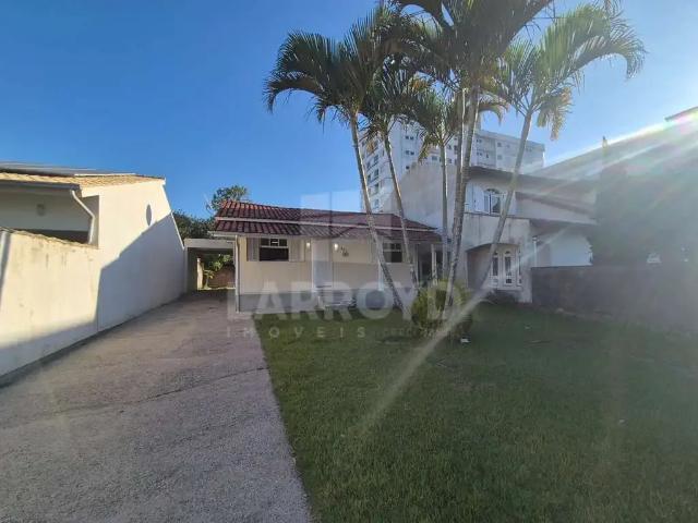 Casa / Sobrado para Venda em Tubarão/SC Humaitá 2 Quartos