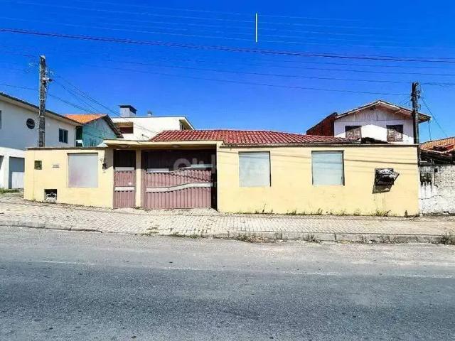 Casa / Sobrado para Venda em Tubarão/SC Humaitá 3 Quartos