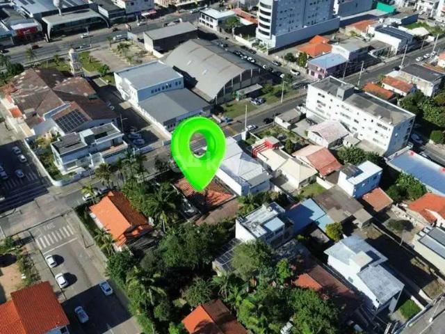 Casa / Sobrado para Venda em Tubarão/SC Humaitá 3 Quartos
