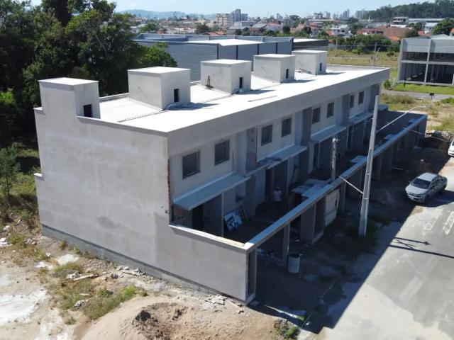 Casa / Sobrado para Venda em Tubarão/SC Humaitá de Cima 2 Quartos