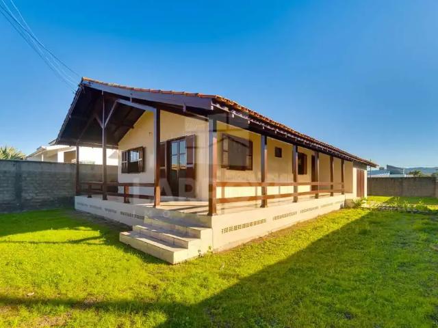 Casa / Sobrado para Venda em Tubarão/SC Oficinas 3 Quartos