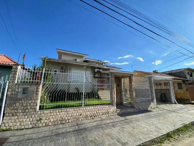 Casa / Sobrado para Venda em Tubarão/SC Oficinas 3 Quartos