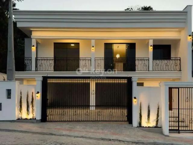 Casa / Sobrado para Venda em Tubarão/SC Oficinas 3 Quartos