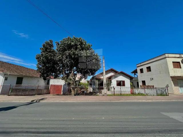 Casa / Sobrado para Venda em Tubarão/SC Oficinas 4 Quartos