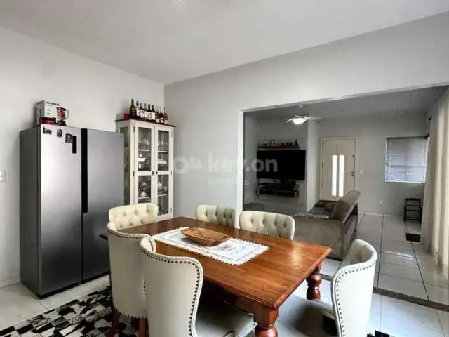 Casa / Sobrado para Venda em Tubarão/SC Morrotes 3 Quartos