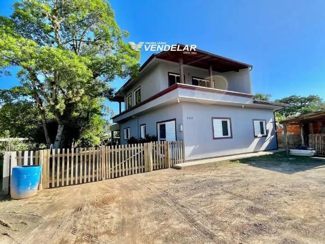 Casa / Sobrado para Venda em Tubarão/SC São Clemente 4 Quartos