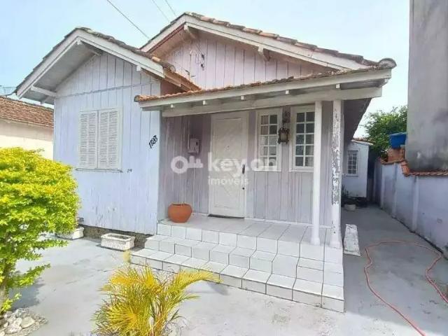Casa / Sobrado para Venda em Tubarão/SC Santo Antônio de Pádua 3 Quartos