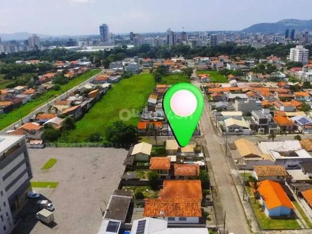 Casa / Sobrado para Venda em Tubarão/SC Revoredo 3 Quartos