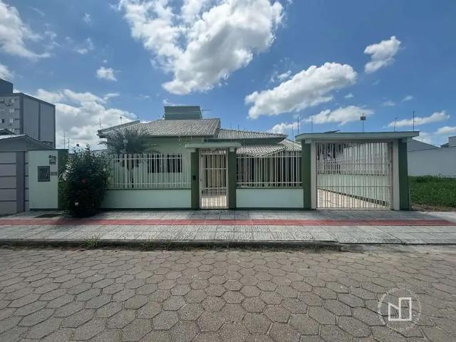 Casa / Sobrado para Venda em Tubarão/SC Recife 4 Quartos