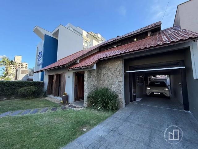 Casa / Sobrado para Venda em Tubarão/SC Vila Moema 3 Quartos