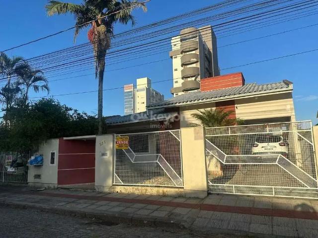 Casa / Sobrado para Venda em Tubarão/SC Vila Moema 3 Quartos