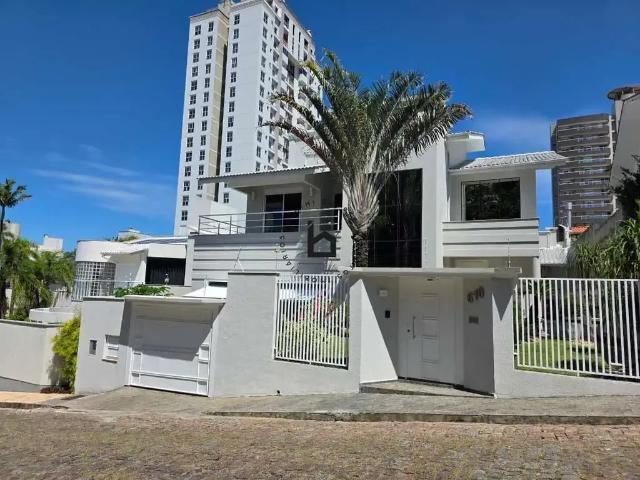 Casa / Sobrado para Venda em Tubarão/SC Vila Moema 3 Quartos