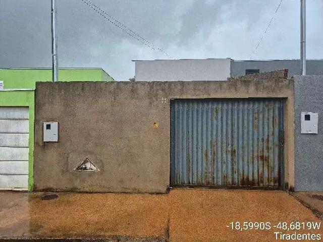 Casa / Sobrado para Venda em Tupaciguara/MG Tiradentes 2 Quartos