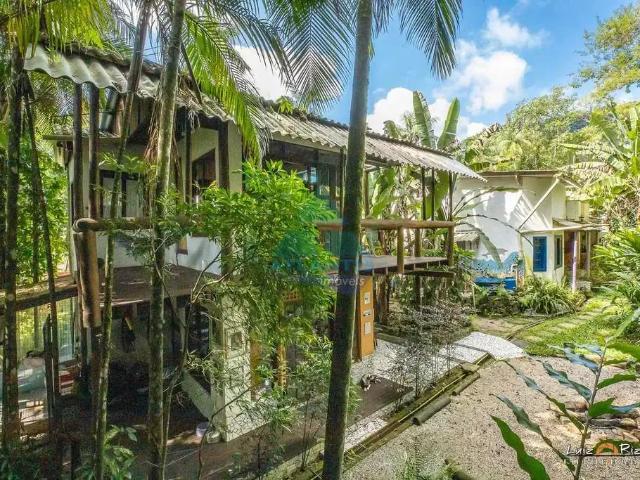 Casa / Sobrado para Venda em Ubatuba/SP Corcovado 6 Quartos
