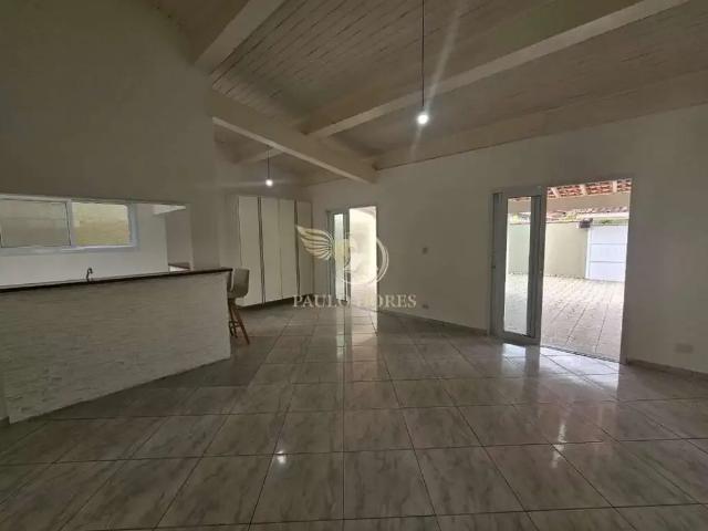 Casa / Sobrado para Venda em Ubatuba/SP Centro 4 Quartos
