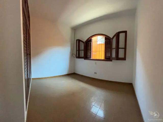 Casa / Sobrado para Venda em Ubatuba/SP Centro 4 Quartos