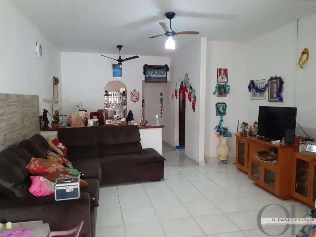 Casa / Sobrado para Venda em Ubatuba/SP Centro 4 Quartos