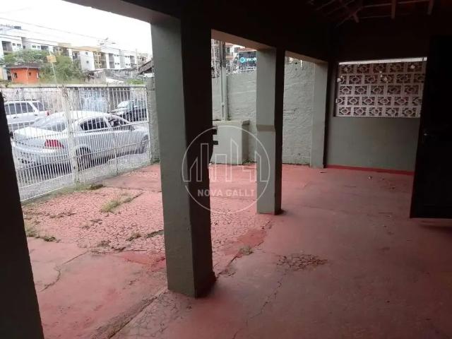 Casa / Sobrado para Venda em Ubatuba/SP Centro 5 Quartos