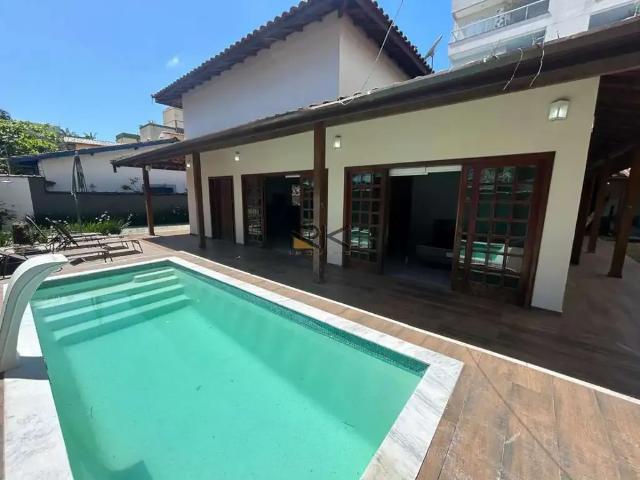 Casa / Sobrado para Venda em Ubatuba/SP Acaraú 5 Quartos