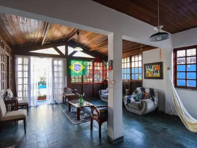 Casa / Sobrado para Venda em Ubatuba/SP Acaraú 7 Quartos