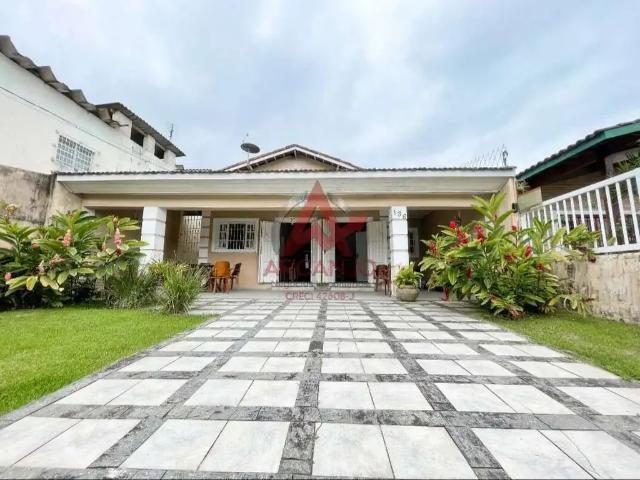 Casa / Sobrado para Venda em Ubatuba/SP Barra da Lagoa 4 Quartos