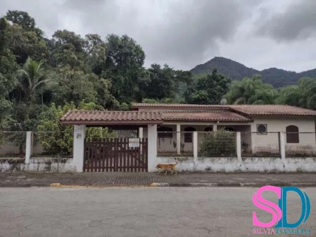 Casa / Sobrado para Venda em Ubatuba/SP Barra Seca 3 Quartos