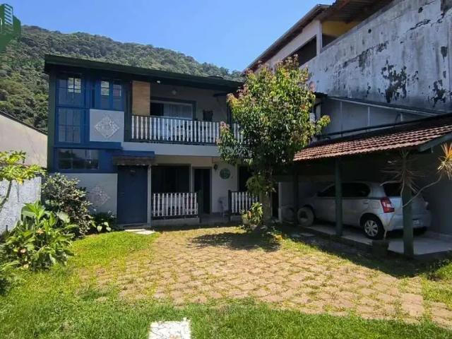 Casa / Sobrado para Venda em Ubatuba/SP Enseada 4 Quartos