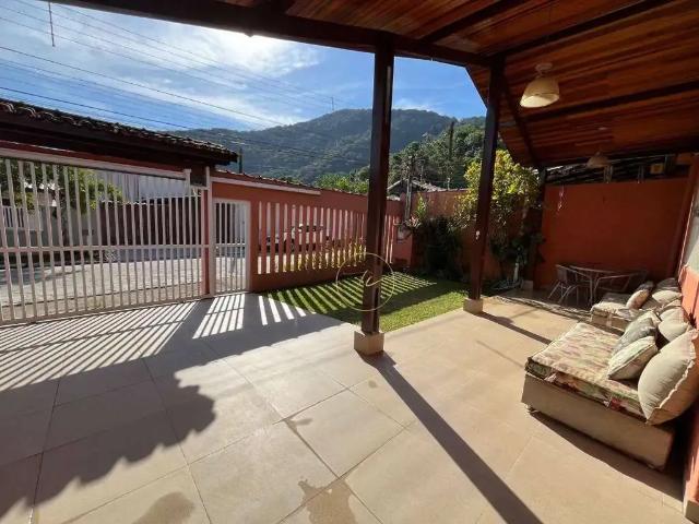 Casa / Sobrado para Venda em Ubatuba/SP Enseada 4 Quartos