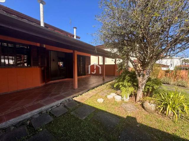 Casa / Sobrado para Venda em Ubatuba/SP Enseada 4 Quartos