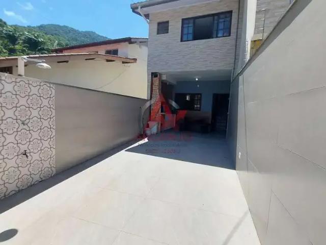Casa / Sobrado para Venda em Ubatuba/SP Enseada 4 Quartos