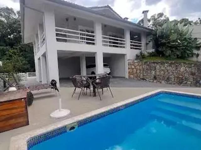 Casa / Sobrado para Venda em Ubatuba/SP Enseada 4 Quartos