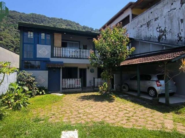 Casa / Sobrado para Venda em Ubatuba/SP Enseada 4 Quartos