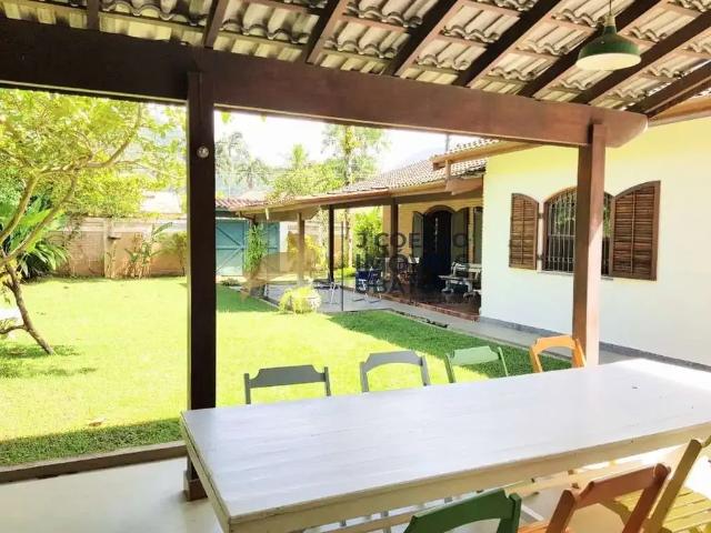 Casa / Sobrado para Venda em Ubatuba/SP Enseada 6 Quartos