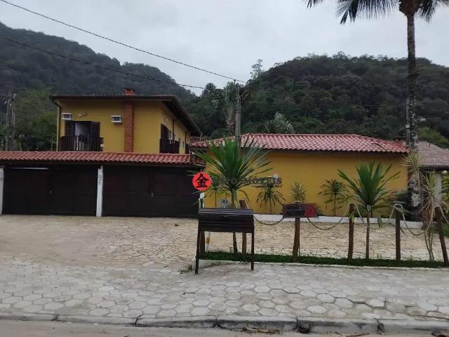 Casa / Sobrado para Venda em Ubatuba/SP Enseada 3 Quartos
