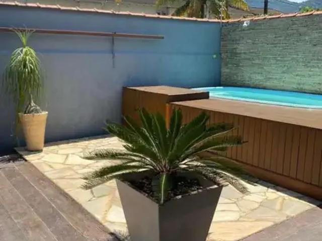 Casa / Sobrado para Venda em Ubatuba/SP Enseada 3 Quartos
